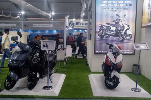 WardWizard Showcases its Entire Range of Electric Two-Wheelers | Droom ...