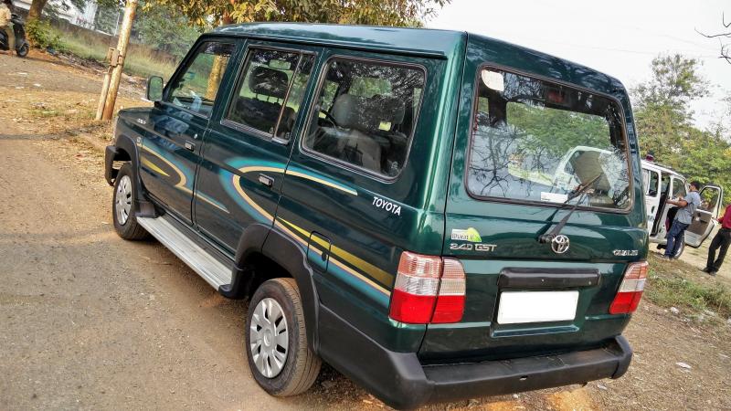 Used Toyota Qualis GS G8 2003 Model (PID-1416042426) Car for Sale in Mumbai