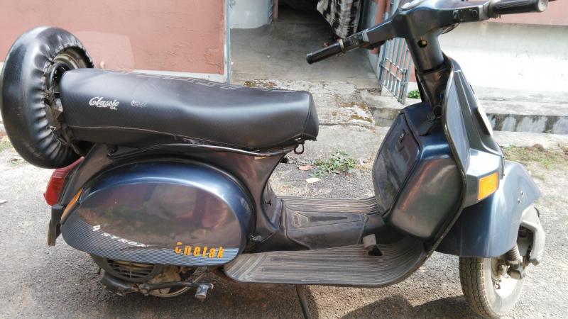 Used Bajaj Chetak 150cc 2002 Model (PID-1416797356) Scooter for Sale in ...