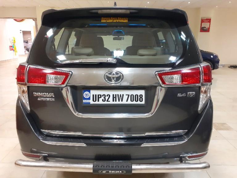 Used Toyota Innova Crysta 2.4 VX 7 STR 2017 Model Car for Sale in Lucknow