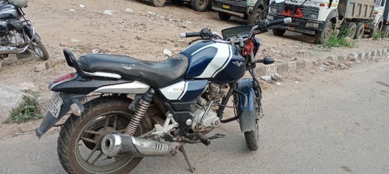 Used Bajaj V15 150cc 2017 Model (PID-1419190454) Bike for Sale in Delhi
