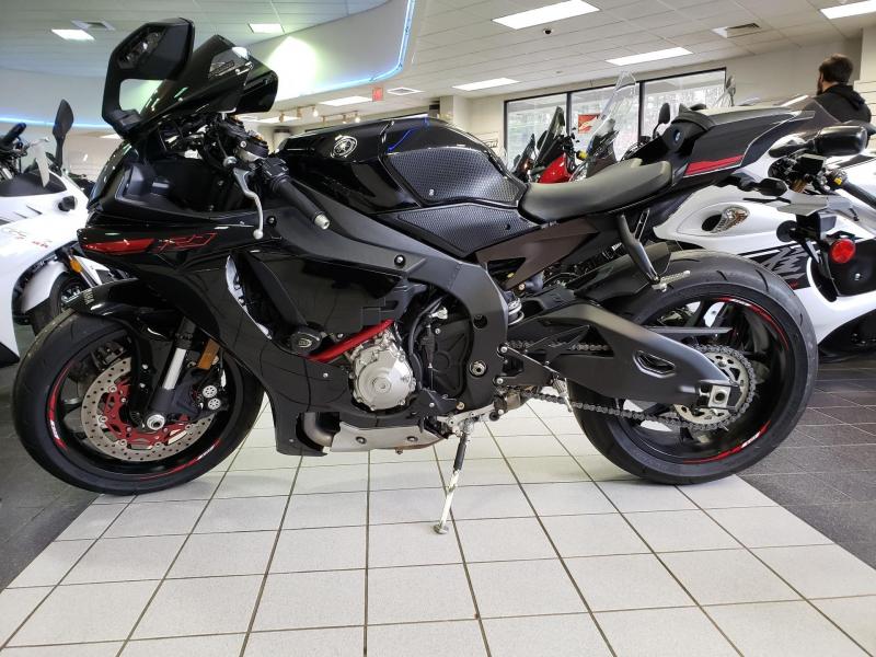 Used Yamaha YZF-R1 1000cc 2015 Model (PID-1419355919) Super Bike for ...