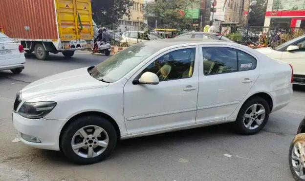 Used Skoda Laura ELEGANCE 2.0 TDI CR MT 2011 Model (PID-1419392211) Car ...