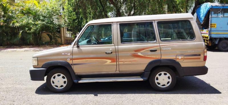 Used Toyota Qualis GS G8 2004 Model (PID-1420129912) Car for Sale in Pune