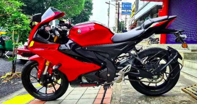Used Yamaha YZF-R15 V4 Metallic Red 2021 Model (PID-1421236173) Bike ...