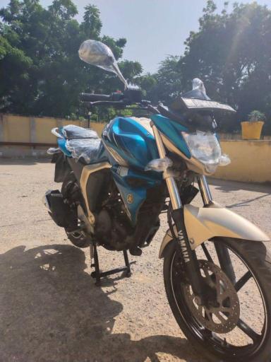 Used Yamaha FZs 150cc 2017 Model (PID-1421360621) Bike for Sale in Delhi