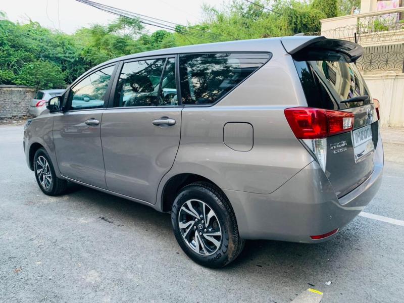 Used Toyota Innova Crysta 2.4 GX AT 8 STR 2022 Model (PID-1421395695 ...