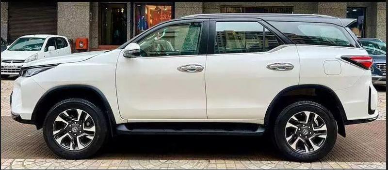 Used Toyota Fortuner Legender 2.8 4x4 AT 2022 Model (PID-1421435257 ...