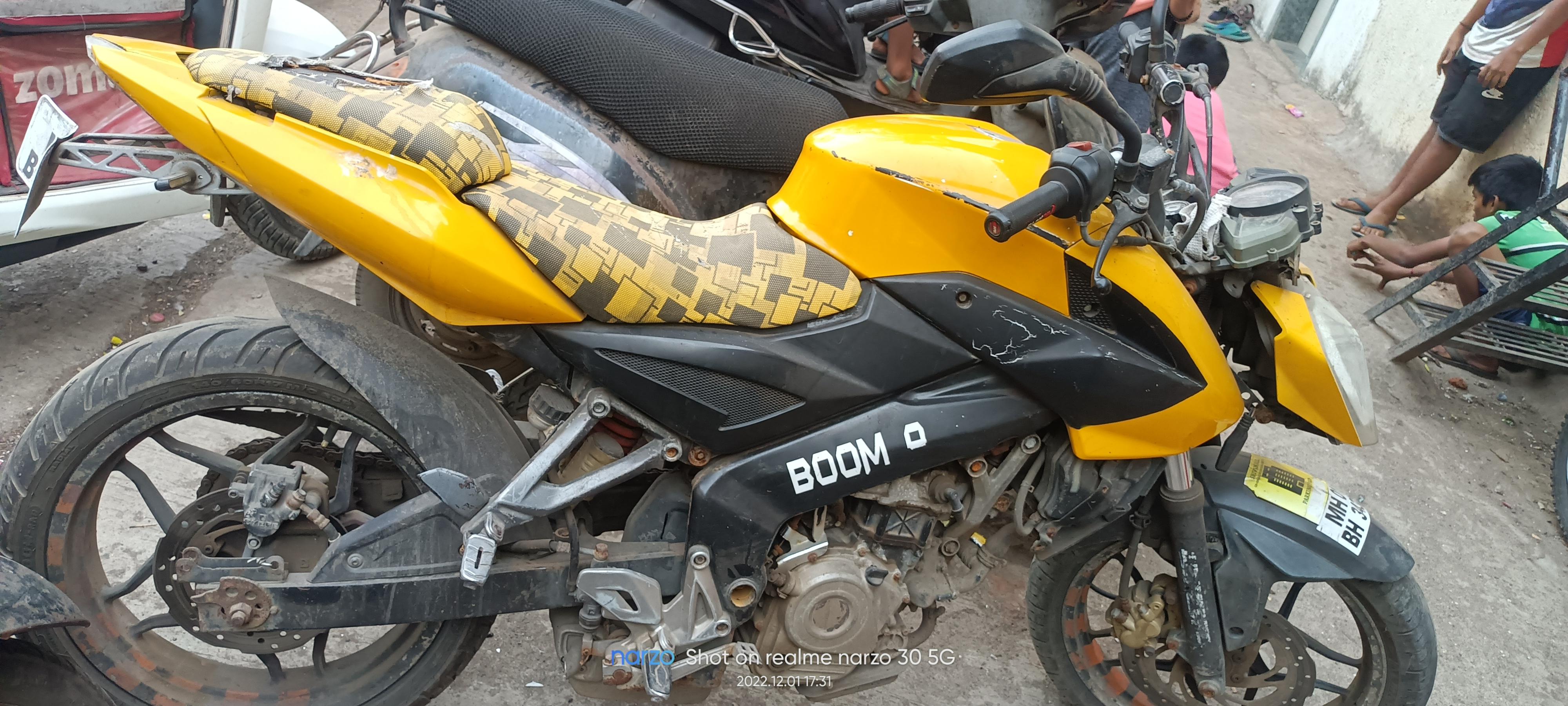 Used Bajaj Pulsar 200 NS 200cc 2012 Model (PID-1421559196) Bike for ...