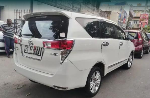 Used Toyota Innova Crysta 2.4 ZX 7 STR 2017 Model (PID-1421661973) Car ...