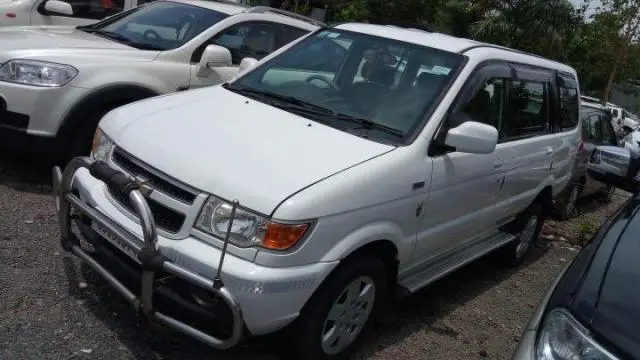 Chevrolet Tavera Price, Mileage, Specs, Reviews | Droom