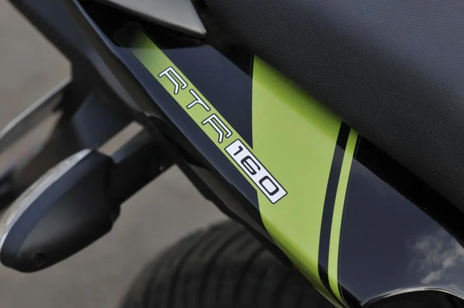 TVS Apache 150CC Price, Mileage, Specs | Droom