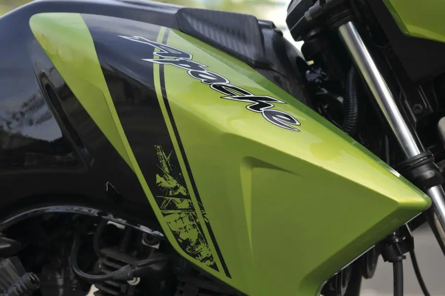 TVS Apache 150CC Price, Mileage, Specs | Droom