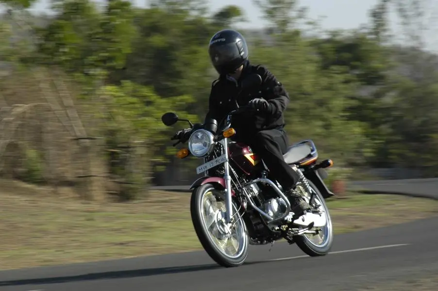 Yamaha Crux Price in India, Mileage, Reviews & Images, Specifications ...