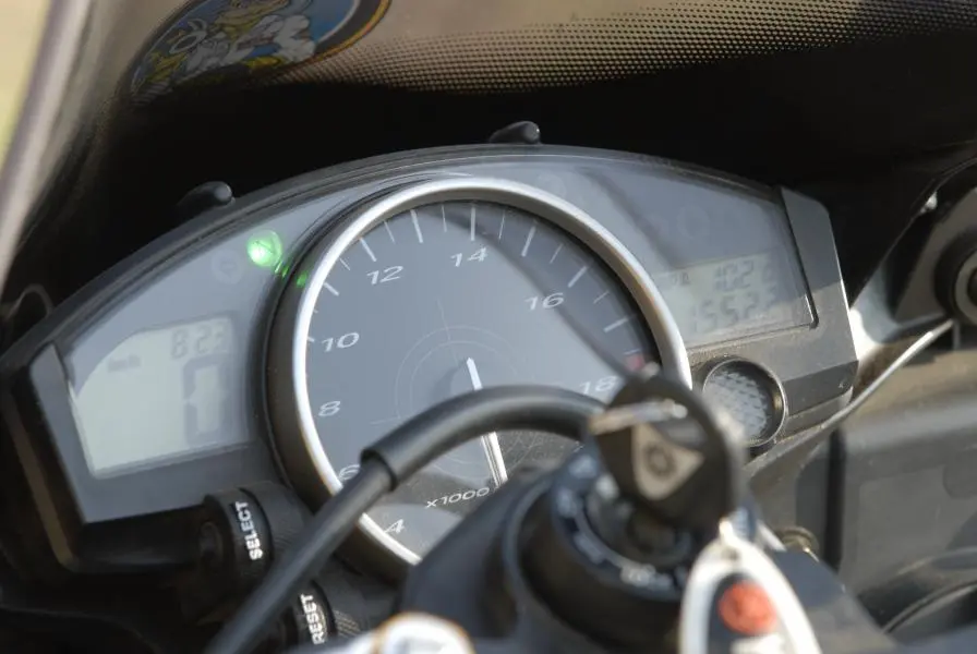 Yamaha YZF-R6 Price - Yzf R6 Mileage, Specs, Colors | Droom