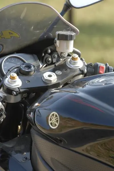 Yamaha YZF-R6 Price - Yzf R6 Mileage, Specs, Colors | Droom