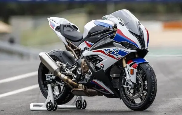 BMW M 1000 RR 1000CC COMPETITION 2026 Price, Mileage, Specs, Reviews