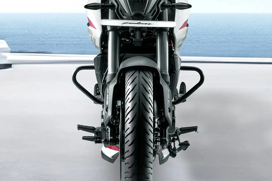 Bajaj Pulsar NS160 Bluetooth 2026 Price, Mileage, Specs, Reviews
