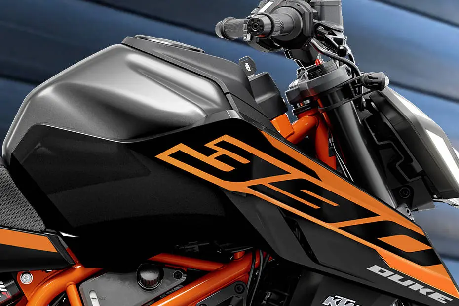KTM Duke 390 Price, Mileage, Specs, Reviews | Droom