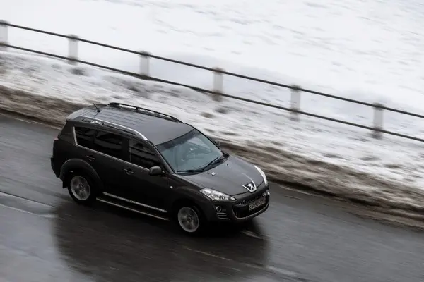 Peugeot 4007 Price, Mileage, Specs, Reviews | Droom