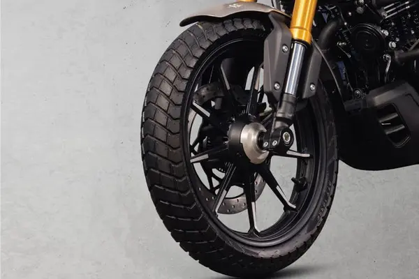 TVS Ronin Base Lightning Black Price, Mileage, Specs | Droom