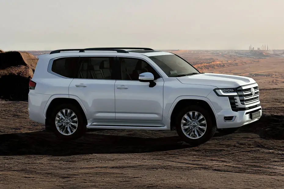 Toyota Land Cruiser Price in India - Mileage, Specs | Droom