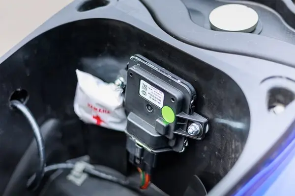 Yamaha Ray ZR 125 Hybrid Disc 2026 Price, Mileage, Specs, Reviews