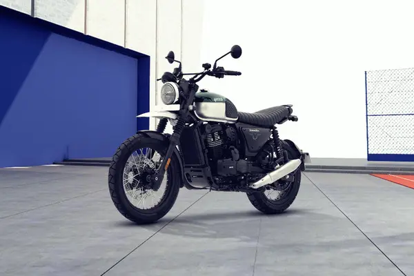 Yezdi Scrambler Fire Orange 2026 Price, Mileage, Specs, Reviews