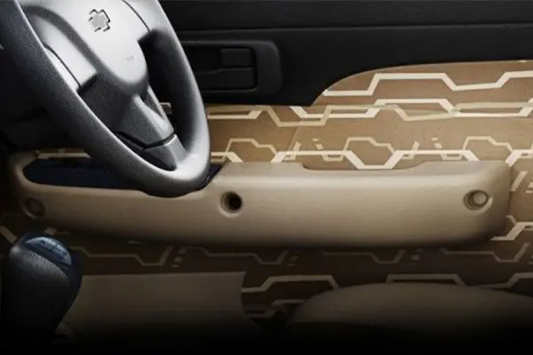 Chevrolet Tavera Price, Mileage, Specs, Reviews | Droom