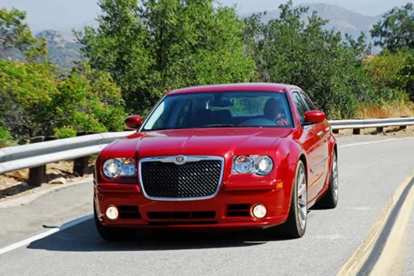Chrysler 300C SRT Price, Mileage, Specs, Reviews | Droom
