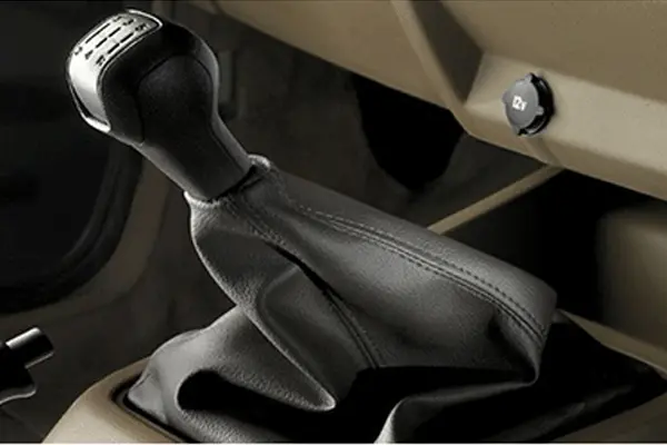 Mahindra Bolero INVADER DI 2026 Price, Mileage, Specs, Reviews