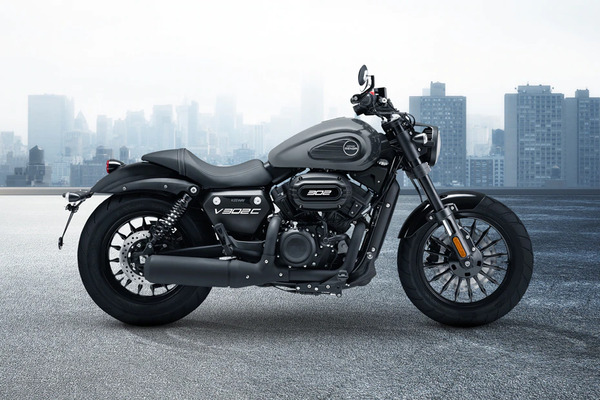 Keeway V302C Glossy Black 2022 Price in India | Droom