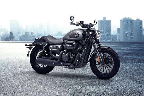 Keeway V302C Glossy Black 2022 Price in India | Droom