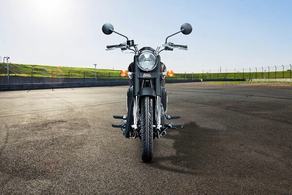 Royal Enfield Bullet 350 Battalion Black 2025 Price, Mileage, Specs ...