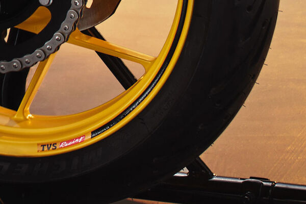 TVS Apache RTR 310 Arsenal Black Without Quick Shifter 2025 Price ...