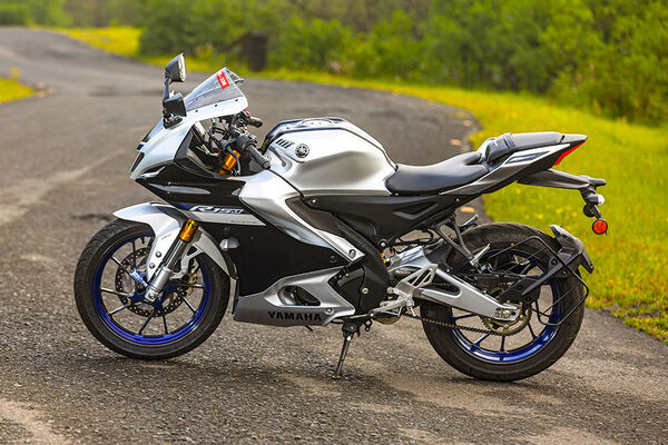 Yamaha R15M Price in India, Mileage, Reviews & Images, Specifications ...