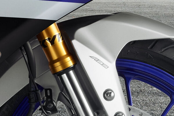 Yamaha R15M Price in India, Mileage, Reviews & Images, Specifications ...