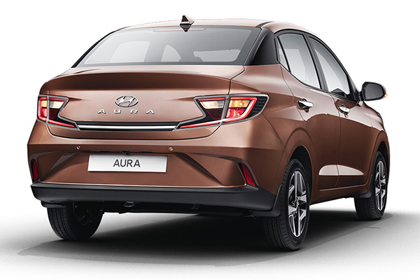 Hyundai Aura Price 2021 - Aura Car Variants, Mileage and Colors | Droom